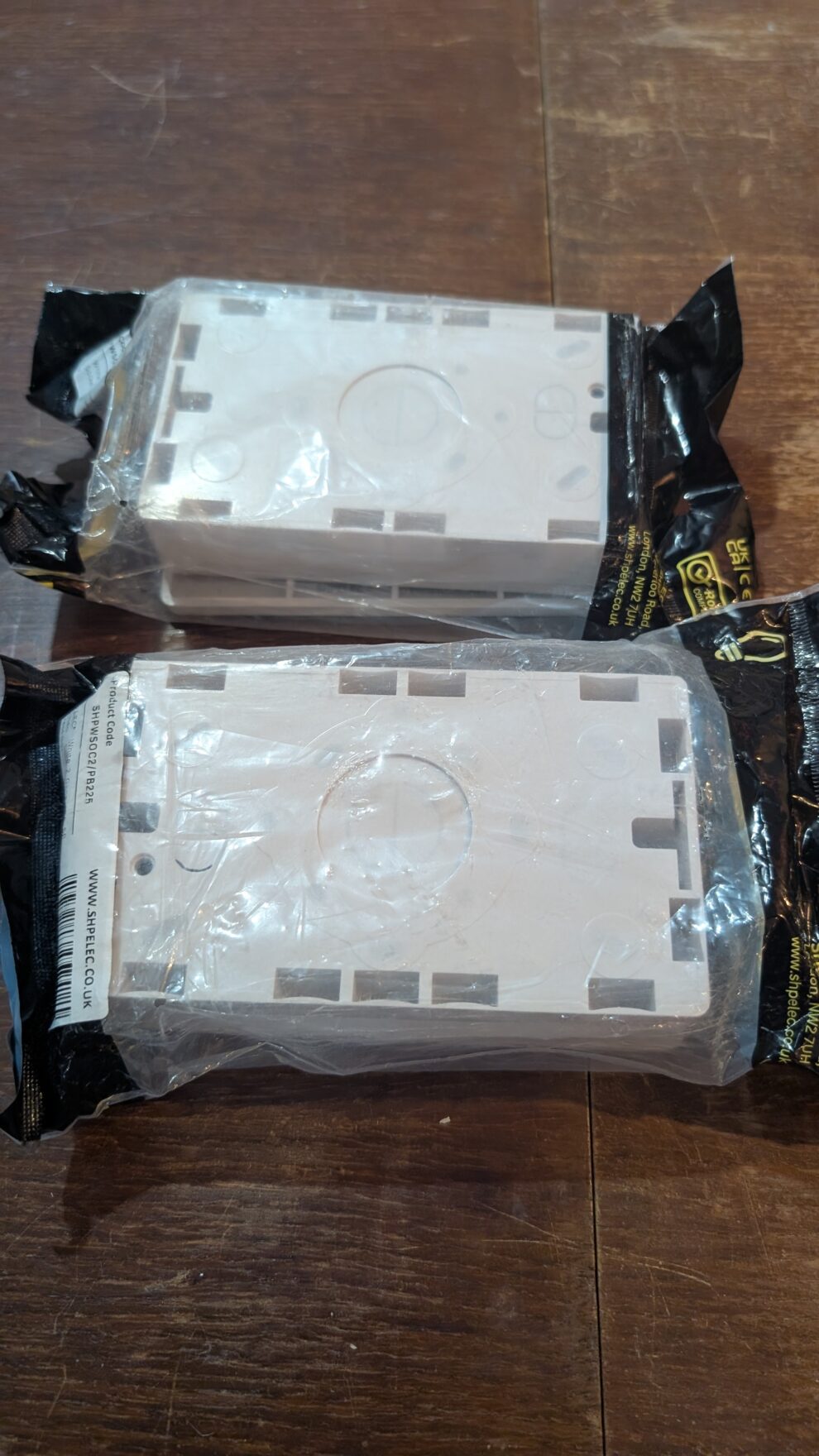 Range White 13A Electrical 2 Gang Switched Wall Socket and 25mm Surface ...