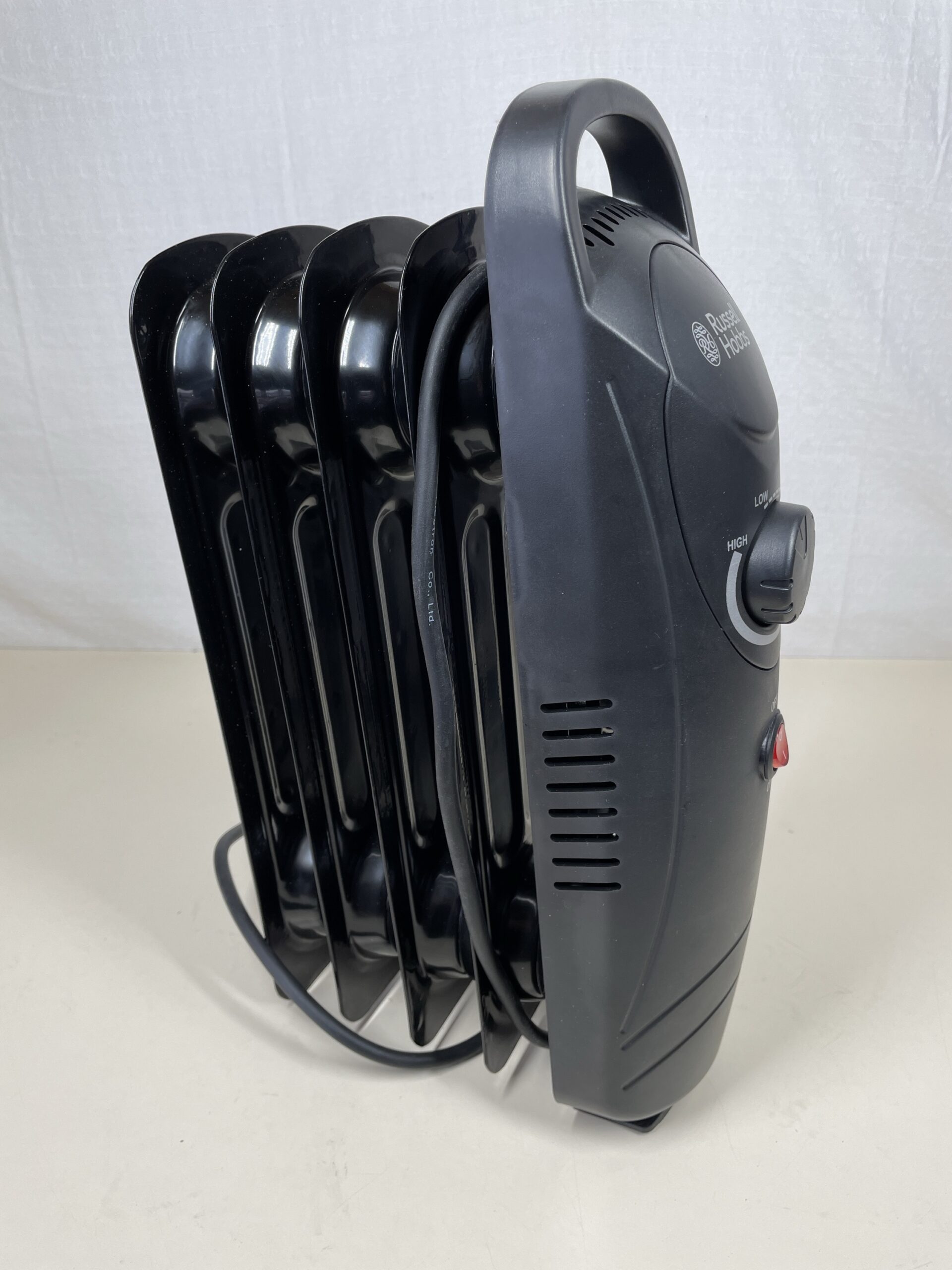 Russell Hobbs 650W Oil Filled Radiator, 5 Fin Portable Electric Heater ...